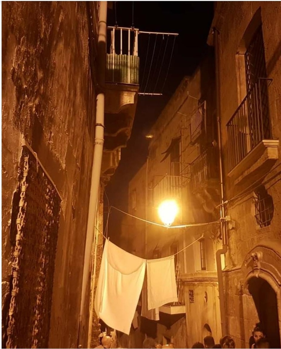 La Città Vecchia di notte... è ancora più bella: visita guidata ...